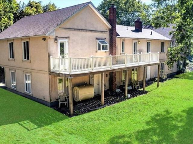 52 Victory Ave, Shirley, NY 11967