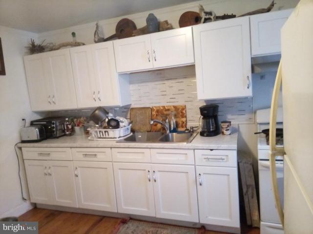 52 W Bacon Street