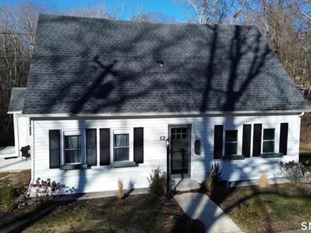 52 Walnut Hill Rd, East Lyme, CT 06333