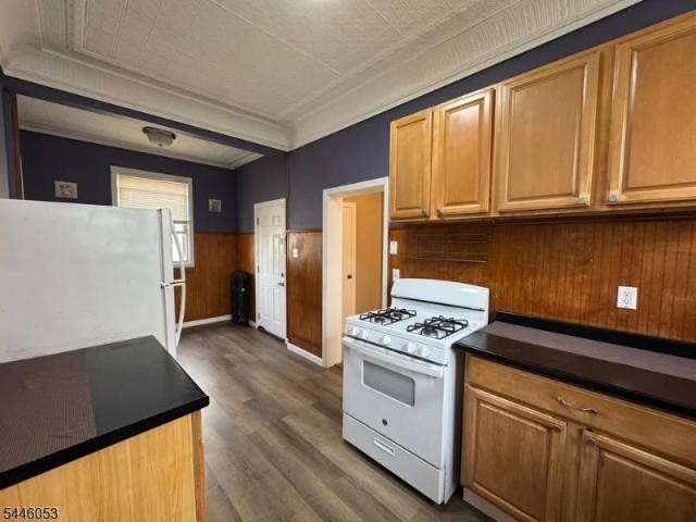 52 Washington St # 2