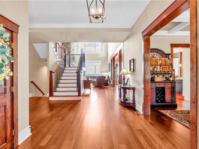 52 Waterside Drive SE