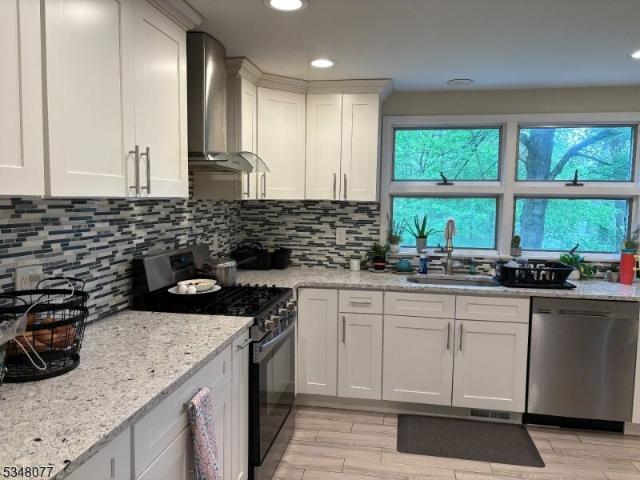 52 Winchester Rd, Livingston Twp. Us, nj