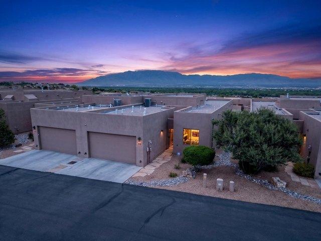 52 Wind Rd NW, Albuquerque, NM 87120