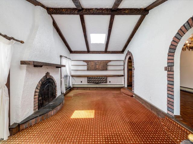 52 Woods Avenue