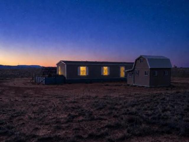 52 Zorro Rd, Laguna, NM 87026