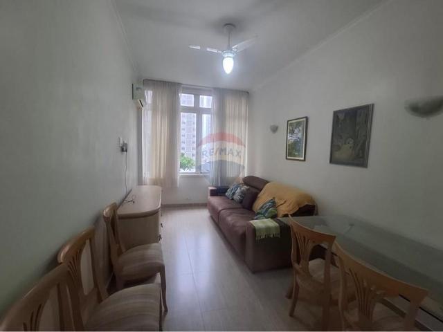 52 Área Útil Apartamento Alugar, 2 Dormitórios localizado em Centro, Guarujá, São Paulo, 11410 192 | Brasil