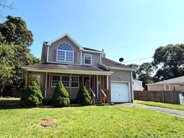 52 Arpage Dr E, Shirley, NY 11967