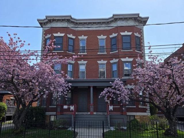 52 Atwood St Unit 3B, Hartford, CT 06105