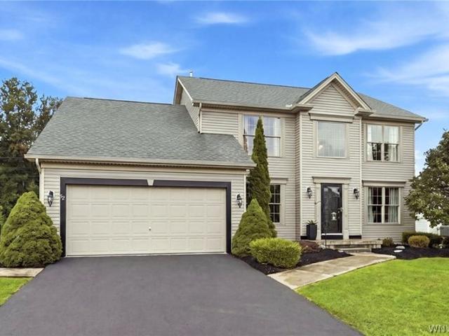 52 Avian Way, Lancaster, NY 14086