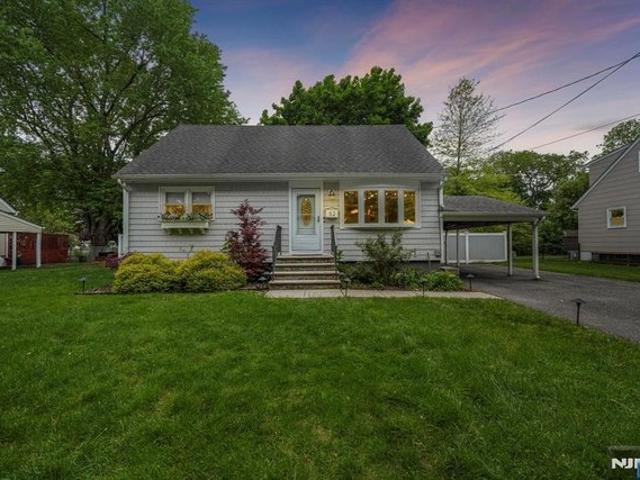 52 Barbara Dr, Pompton Lakes, NJ 07442