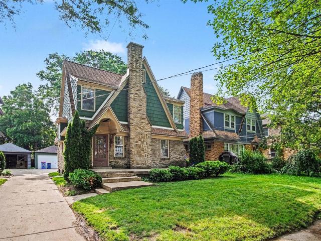52 Baynton Avenue