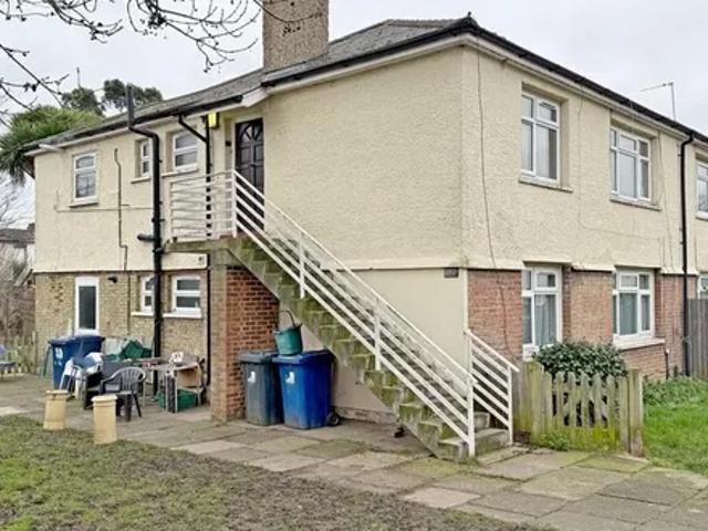52 Beech Gardens, London, W5 4AJ, United Kingdom | 2 bed apartment for rent #141082426 | Rentberry