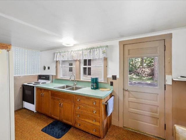 52 Berry Road