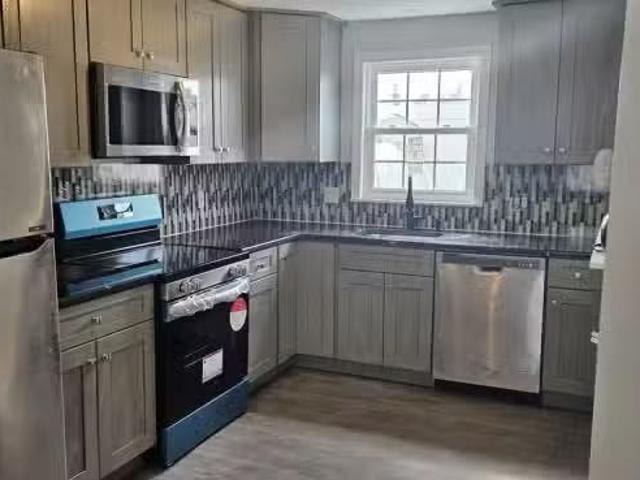 52 Braeburn Lane, Middletown, CT 06457