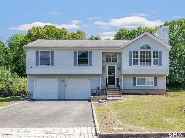 52 Brittany Ln, Naugatuck, CT 06770