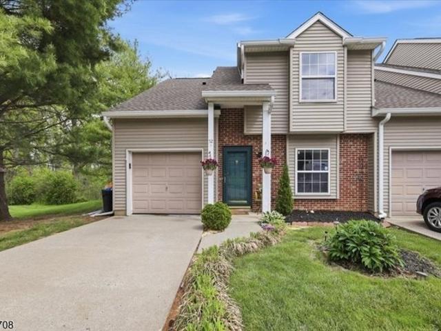 52 Cambridge E, Oxford, NJ 07863