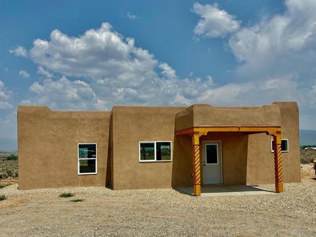 52 Cactus Flower, Taos, NM 87571