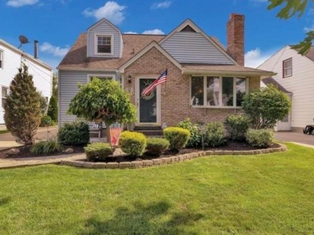 52 Calvin Ct S, Tonawanda, NY 14150