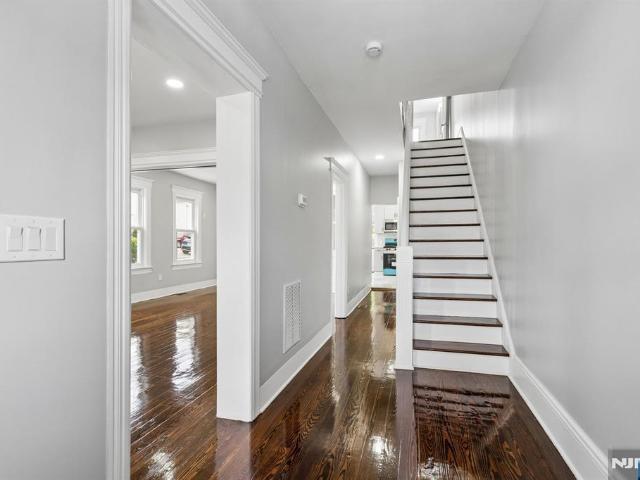 52 Central Avenue