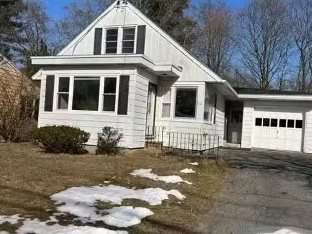 52 Cherry Avenue, Apt #2, Bethlehem, NY 12054