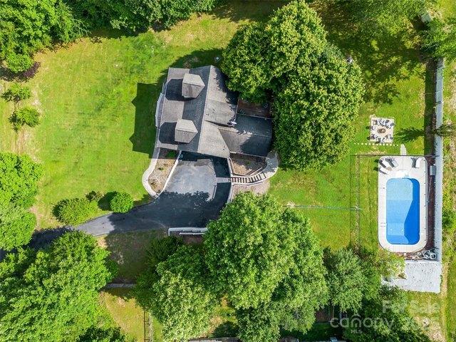 52 Creek Side Dr, Fletcher, NC 28732