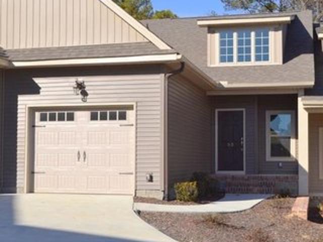 52 Cypress Cir, Southern Pines, NC 28387