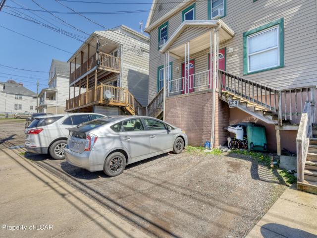 52 Diamond Avenue