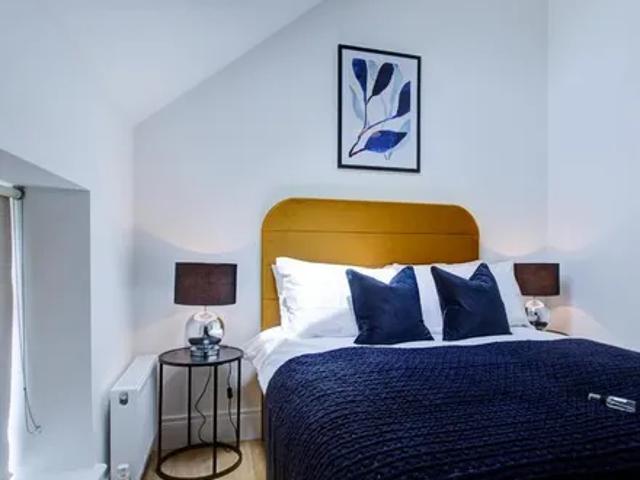 52 Dukes Avenue, London, KT3 4HN, United Kingdom | 1 bed apartment for rent #139267107 | Rentberry