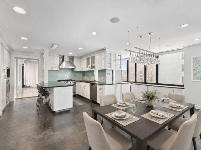 52 East End Avenue, New York, NY