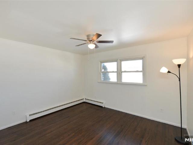 52 Elizabeth Street # 1