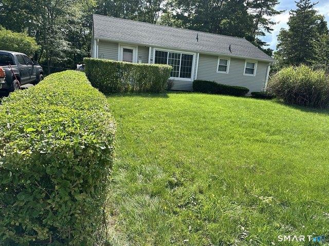 52 Ellsworth Dr, Bloomfield, CT 06002