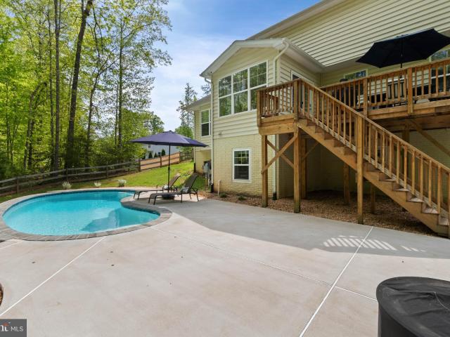52 Evanston Ct, Stafford, VA 22556 | MLS #VAST2048 | Compass