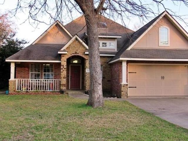 52 Fairway Dr, Normangee, TX 77871