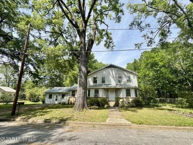52 Fly St, Coffeeville, MS 38922
