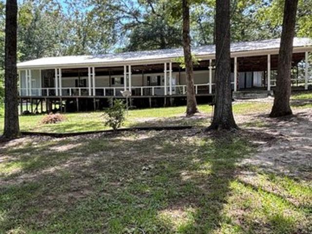 52 Gilbert Bay Dr, Florien, LA 71429