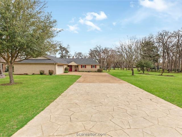 680 Golfview Drive