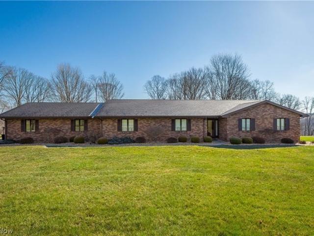52 Hilda Cir, Bloomingdale, OH 43910