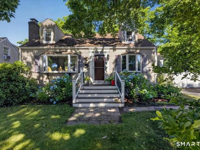 52 Hillside Ave, West Haven, CT 06516