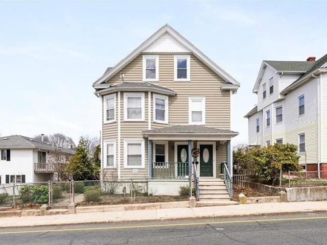 52 John St, Cumberland, RI 02864
