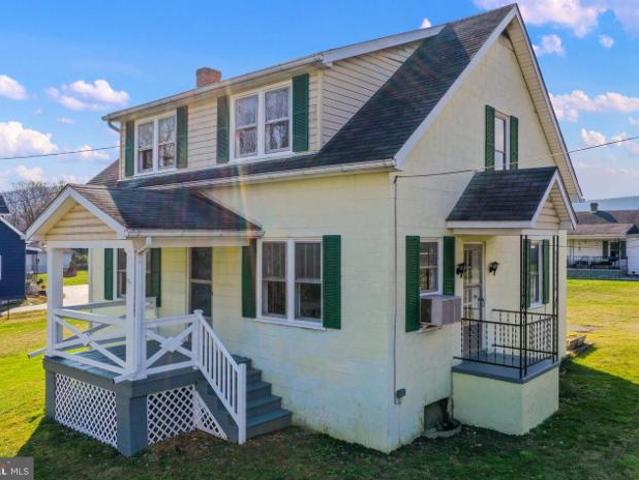 52 Kenneth St, Harpers Ferry, WV 25425