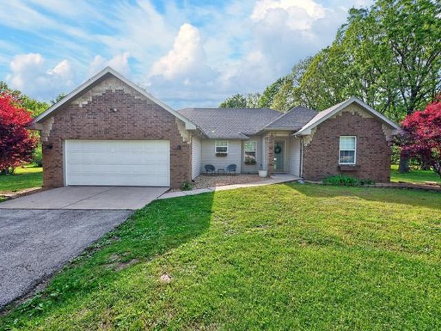 52 Klemme Dr, Strafford, MO 65757