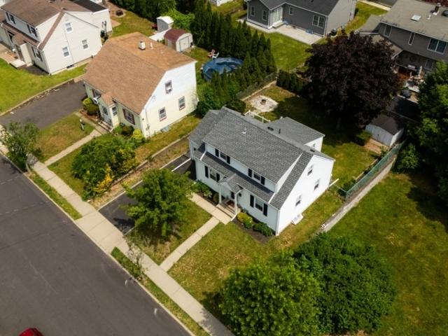 52 Knollwood Ter