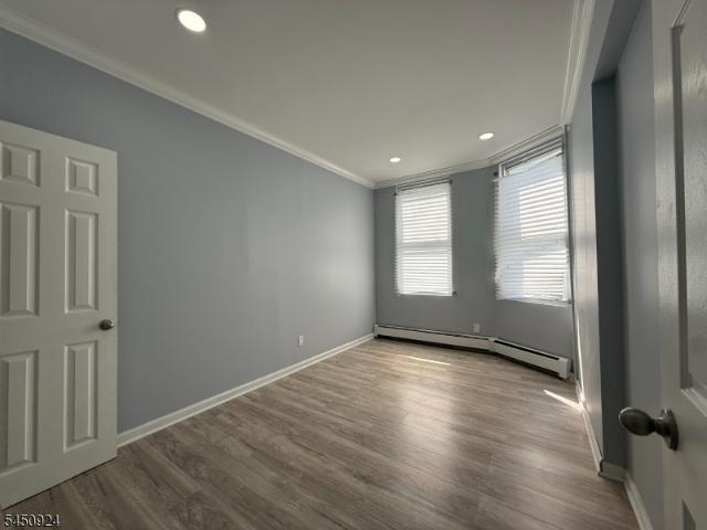 52 Lafayette Ave # 1