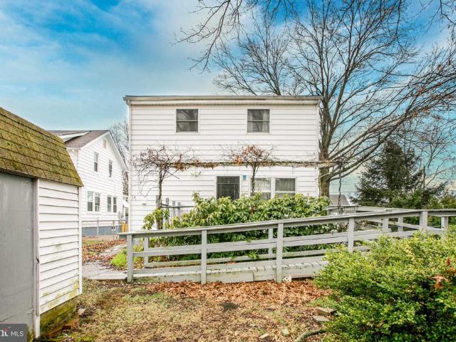 52 Leuckel Avenue