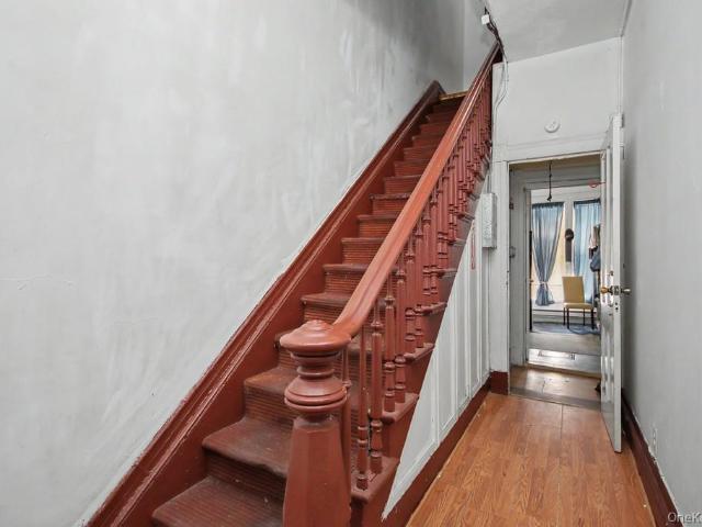52 Linden Avenue