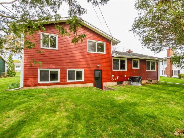 52 Marble Dr