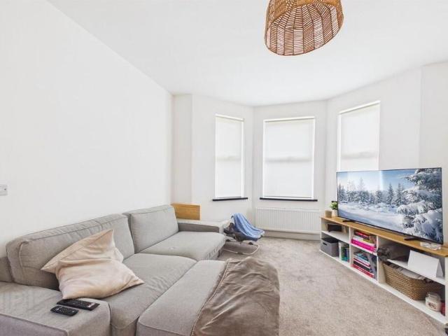 52 Marlborough Park North, Belfast, BT9 6HJ