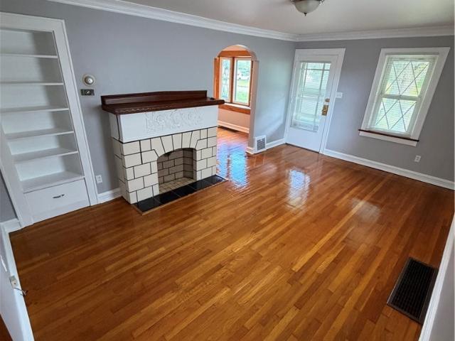 52 Meadowbrook Avenue