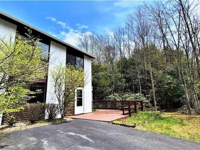 52 Medallion Rd Unit 1, Kiamesha Lake, NY 12751
