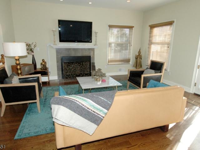 52 Morris Ave # B